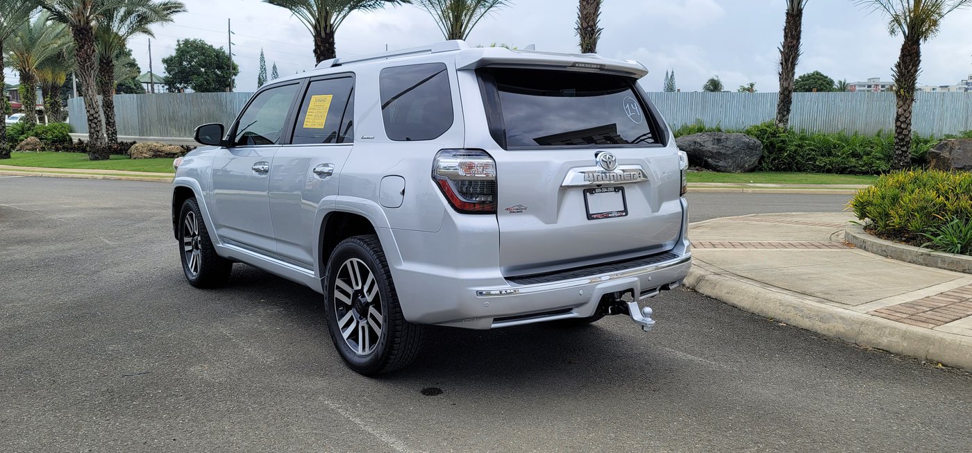 Toyota 4 Runner Limited 2017 | Selfi Motors